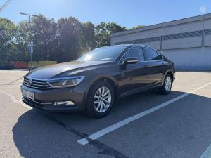 Brūns Volkswagen Passat 2016 Viļņa, ar dzinēja tilpumu 1.40 L un nobraukumu 190 tūkst. km par 9000 €, foto  vietnē AUTOMOTO.COM.LV