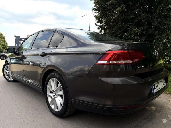 Brown Volkswagen Passat 2016 in Kaunas, with an engine capacity of 1.50 L and mileage of 312 thousand km for 6950 €, photo 4 on AUTOMOTO.COM.LV