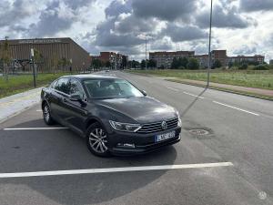 Brown Volkswagen Passat 2016 in Gargzdai, with an engine capacity of 1.60 L and mileage of 282 thousand km for 6300 €, photo 3 on AUTOMOTO.COM.LV