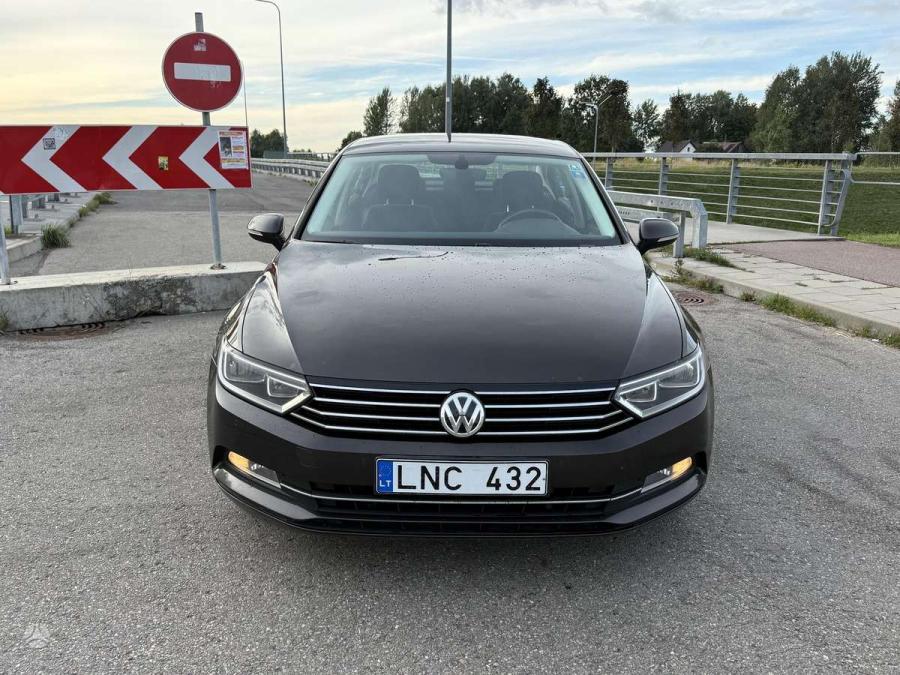 Brūns Volkswagen Passat 2016 Viļņa, ar dzinēja tilpumu 1.60 L un nobraukumu 284 tūkst. km par 7200 €, foto 4 vietnē AUTOMOTO.COM.LV