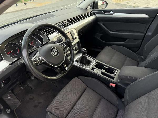 Brūns Volkswagen Passat 2016 Viļņa, ar dzinēja tilpumu 1.60 L un nobraukumu 284 tūkst. km par 7200 €, foto 7 vietnē AUTOMOTO.COM.LV