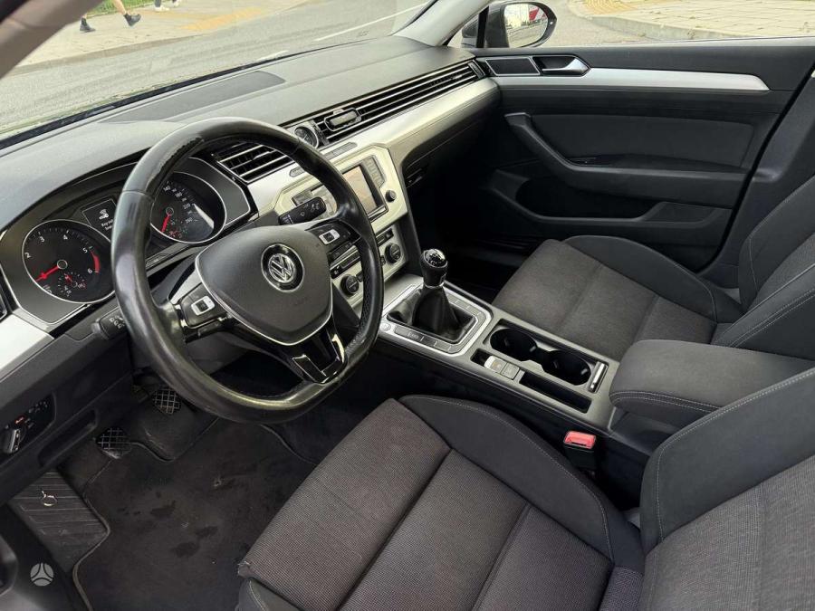 Brūns Volkswagen Passat 2016 Viļņa, ar dzinēja tilpumu 1.60 L un nobraukumu 284 tūkst. km par 7200 €, foto 7 vietnē AUTOMOTO.COM.LV