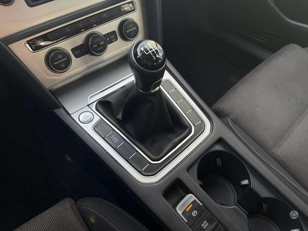 Brūns Volkswagen Passat 2016 Viļņa, ar dzinēja tilpumu 1.60 L un nobraukumu 284 tūkst. km par 7200 €, foto 11 vietnē AUTOMOTO.COM.LV
