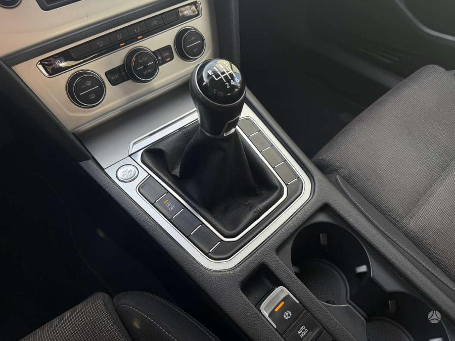 Brūns Volkswagen Passat 2016 Viļņa, ar dzinēja tilpumu 1.60 L un nobraukumu 284 tūkst. km par 7200 €, foto 11 vietnē AUTOMOTO.COM.LV