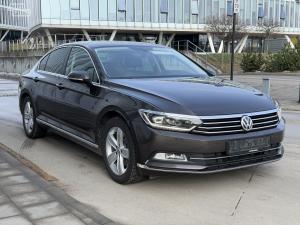 Brown Volkswagen Passat 2017 in Vilnius, with an engine capacity of 1.40 L and mileage of 237 thousand km for 10300 €, photo 3 on AUTOMOTO.COM.LV