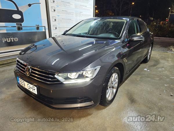 Brown Volkswagen Passat 2017 in Tallinn, with an engine capacity of 1.40 L and mileage of 182 thousand km for 9300 €, photo 2 on AUTOMOTO.COM.LV