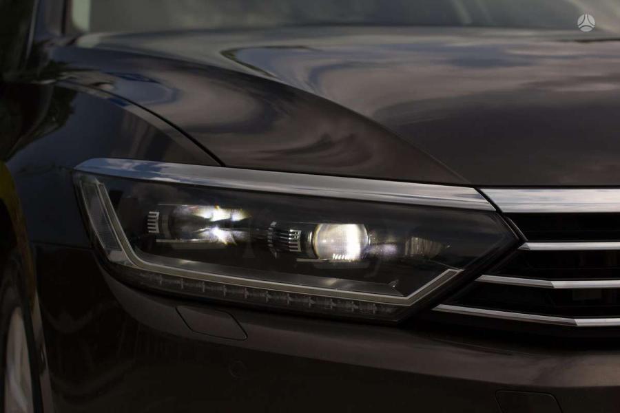 Brūns Volkswagen Passat 2017 Viļņa, ar dzinēja tilpumu 2.00 L un nobraukumu 161 tūkst. km par 12500 €, foto 12 vietnē AUTOMOTO.COM.LV