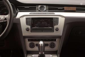 Brūns Volkswagen Passat 2017 Viļņa, ar dzinēja tilpumu 2.00 L un nobraukumu 161 tūkst. km par 12500 €, foto 15 vietnē AUTOMOTO.COM.LV