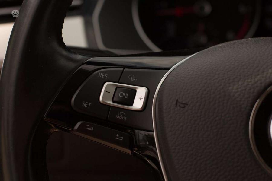 Brūns Volkswagen Passat 2017 Viļņa, ar dzinēja tilpumu 2.00 L un nobraukumu 161 tūkst. km par 12500 €, foto 21 vietnē AUTOMOTO.COM.LV