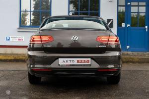 Brown Volkswagen Passat 2017 in Vilnius, with an engine capacity of 1.40 L and mileage of 183 thousand km for 9999 €, photo 9 on AUTOMOTO.COM.LV