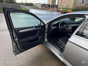 Brūns Volkswagen Passat 2017 Kauņa, ar dzinēja tilpumu 1.40 L un nobraukumu 168 tūkst. km par 6900 €, foto 16 vietnē AUTOMOTO.COM.LV