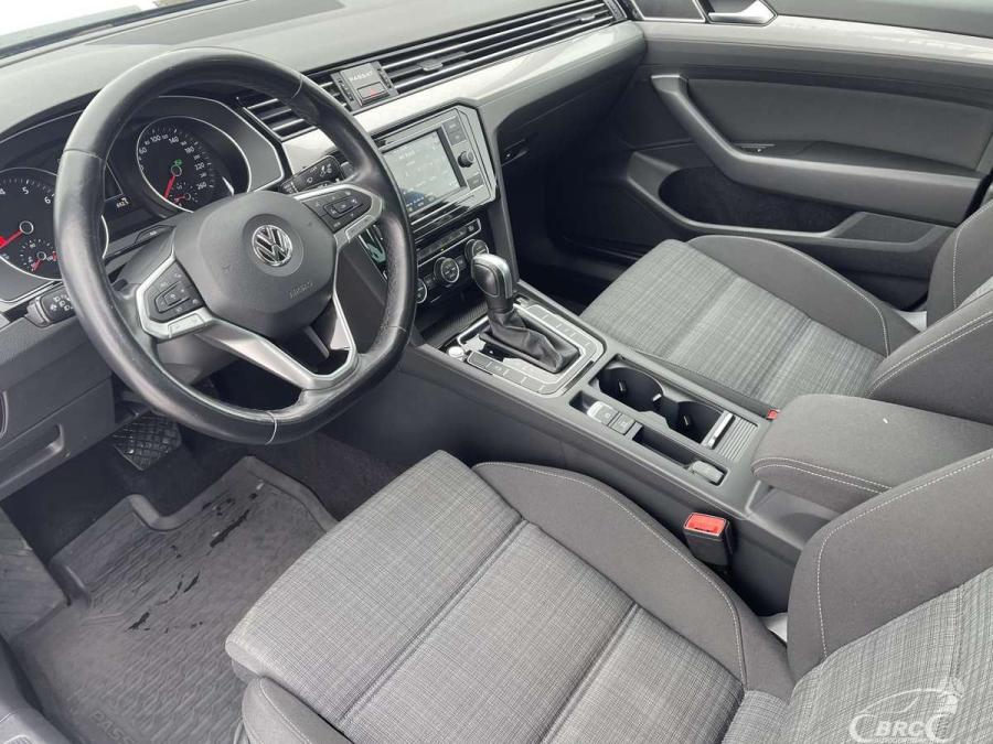 Brūns Volkswagen Passat 2019 Klaipėda, ar dzinēja tilpumu 1.50 L un nobraukumu 121 tūkst. km par 14900 €, foto 18 vietnē AUTOMOTO.COM.LV