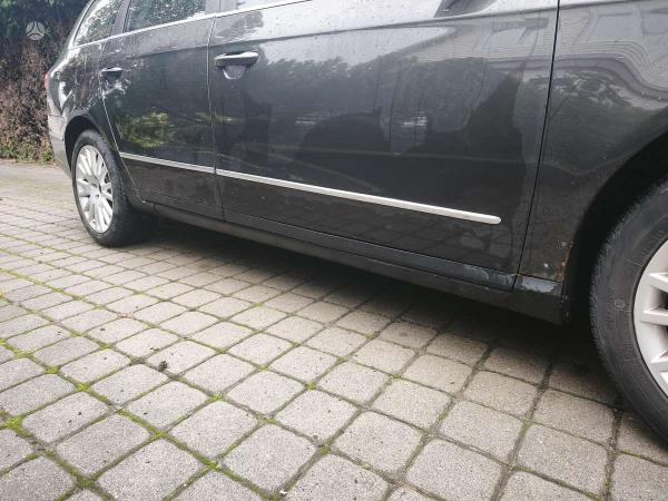 Volkswagen Passat 2005 in Panevezys on AUTOMOTO.COM.LV Brown Volkswagen Passat 2005 in Panevezys, with an engine capacity of 1.97 L and mileage of 440 thousand km for 1350 €, photo 4 on AUTOMOTO.COM.LV