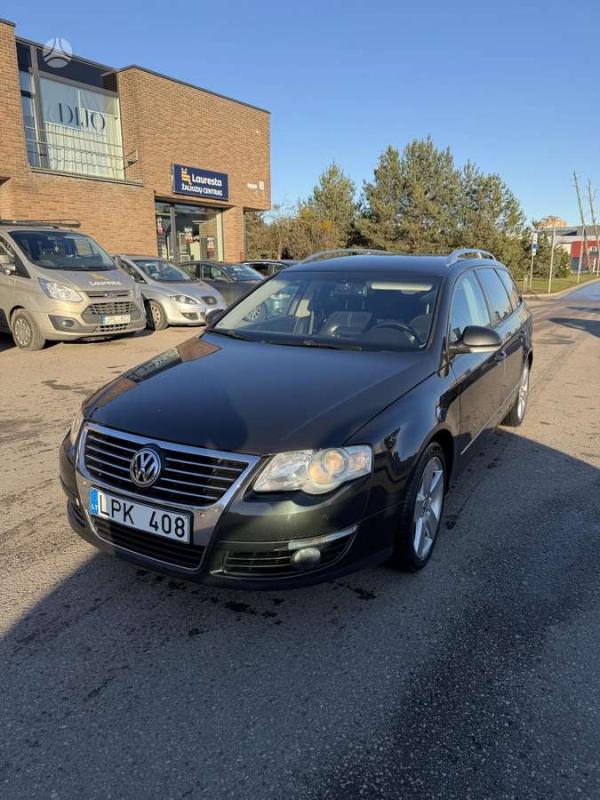 Brown Volkswagen Passat 2006 in Kaunas, with an engine capacity of 2.00 L and mileage of 380 thousand km for 1750 €, photo 2 on AUTOMOTO.COM.LV