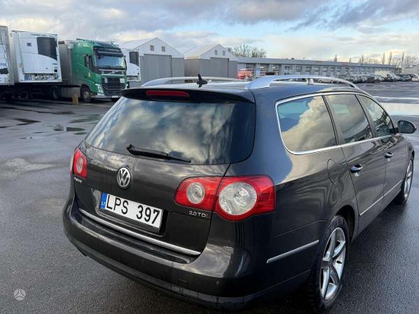 Brūns Volkswagen Passat 2006 Klaipėda, ar dzinēja tilpumu 2.00 L un nobraukumu 290 tūkst. km par 1500 €, foto 4 vietnē AUTOMOTO.COM.LV