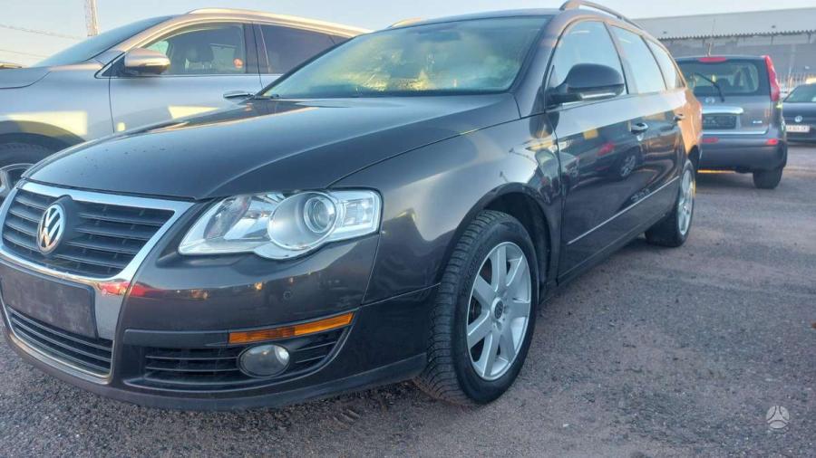 Brūns Volkswagen Passat 2006 Kauņa, ar dzinēja tilpumu 1.97 L un nobraukumu 264 tūkst. km par 2550 €, foto 1 vietnē AUTOMOTO.COM.LV