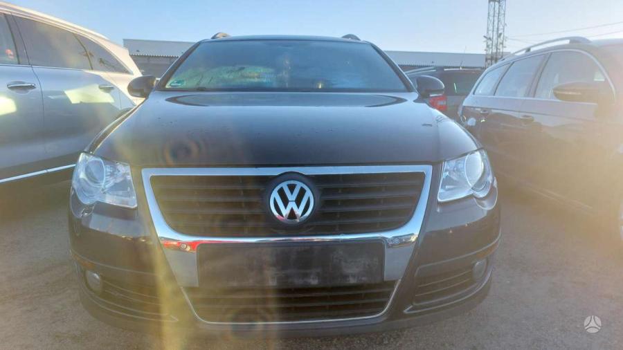 Brūns Volkswagen Passat 2006 Kauņa, ar dzinēja tilpumu 1.97 L un nobraukumu 264 tūkst. km par 2550 €, foto 2 vietnē AUTOMOTO.COM.LV