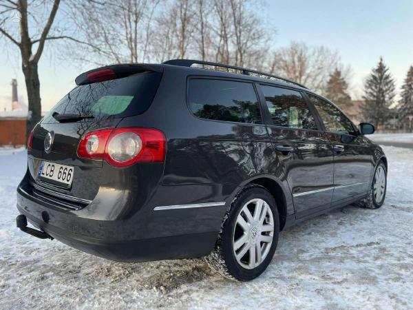 Brown Volkswagen Passat 2006 in Alytus, with an engine capacity of 1.97 L and mileage of 237 thousand km for 3300 €, photo 2 on AUTOMOTO.COM.LV