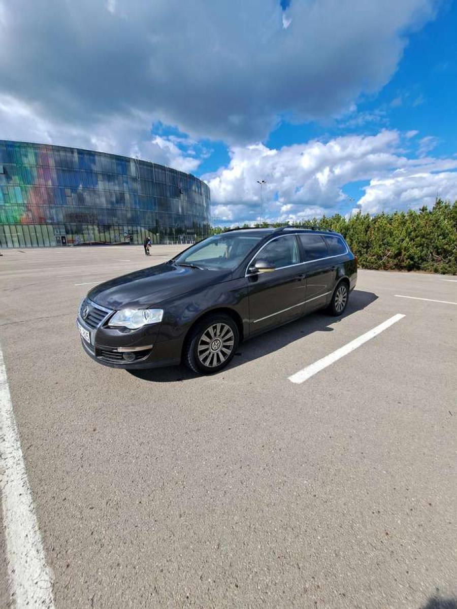 Brūns Volkswagen Passat 2006 Šauļi, ar dzinēja tilpumu 1.90 L un nobraukumu 402 tūkst. km par 1050 €, foto 1 vietnē AUTOMOTO.COM.LV