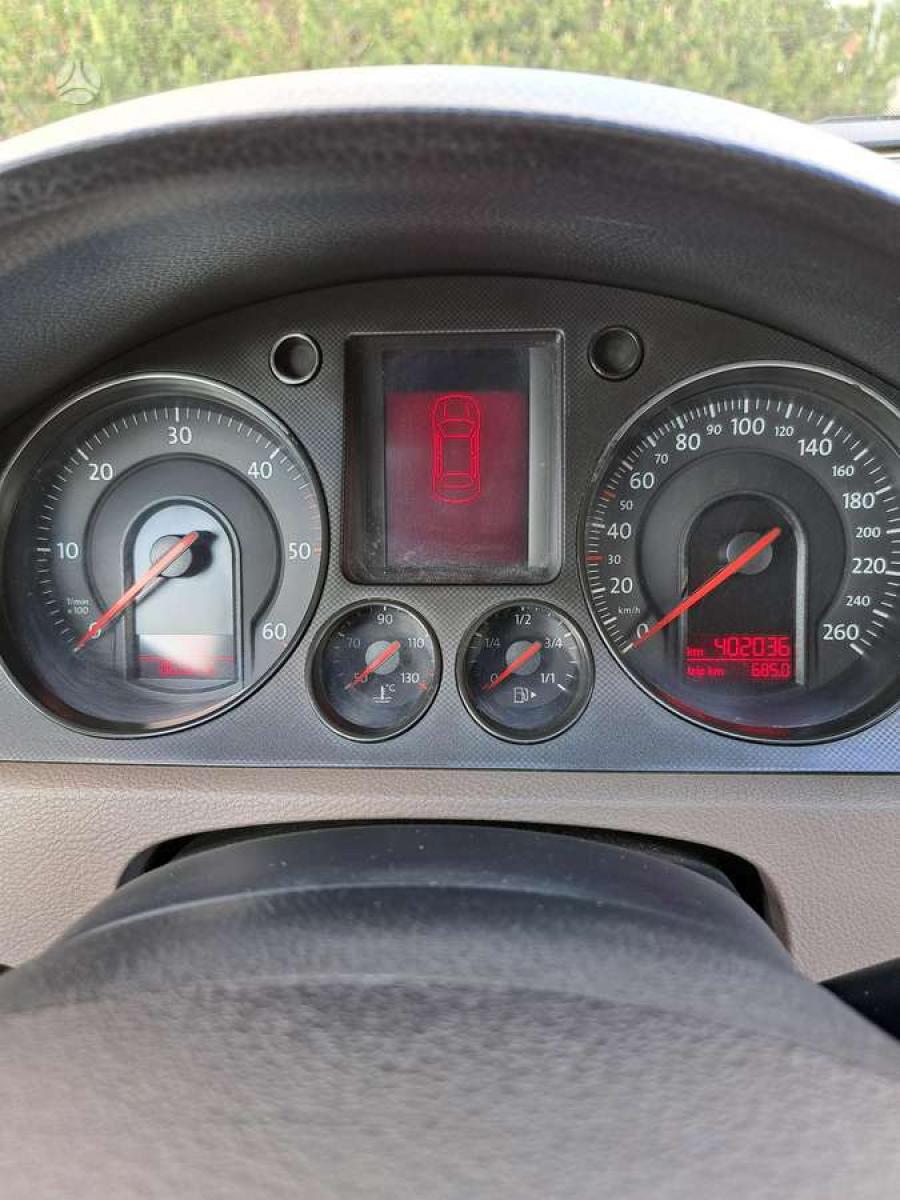 Brūns Volkswagen Passat 2006 Šauļi, ar dzinēja tilpumu 1.90 L un nobraukumu 402 tūkst. km par 1050 €, foto 16 vietnē AUTOMOTO.COM.LV