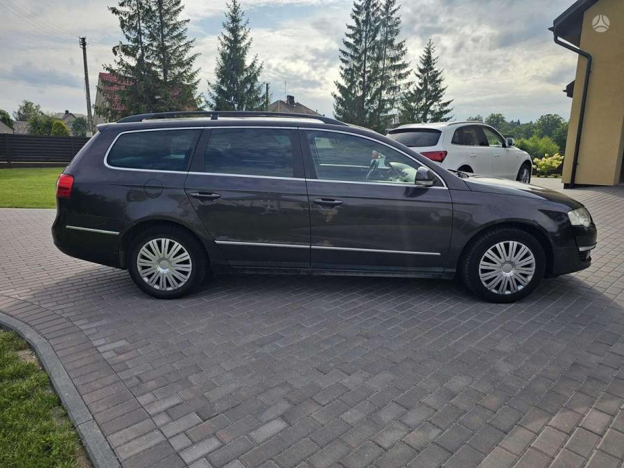Brown Volkswagen Passat 2006 in Telschi, with an engine capacity of 1.97 L and mileage of 295 thousand km for 2200 €, photo 4 on AUTOMOTO.COM.LV