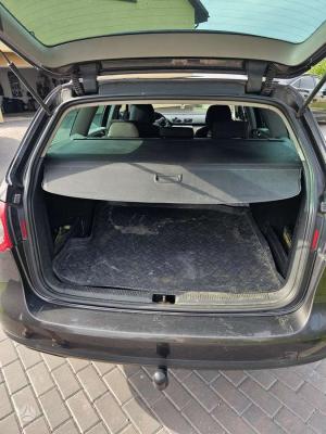 Brown Volkswagen Passat 2006 in Telschi, with an engine capacity of 1.97 L and mileage of 295 thousand km for 2200 €, photo 8 on AUTOMOTO.COM.LV