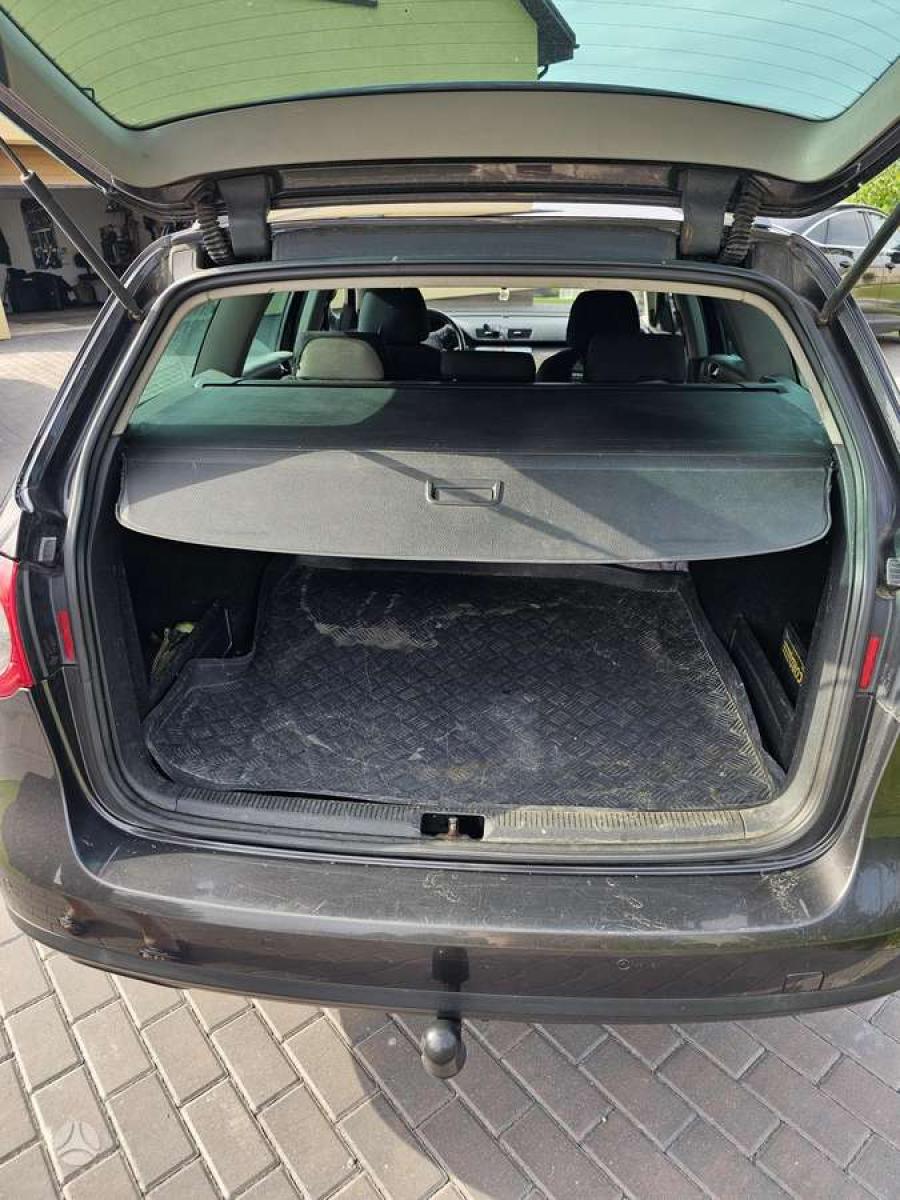 Brown Volkswagen Passat 2006 in Telschi, with an engine capacity of 1.97 L and mileage of 295 thousand km for 2200 €, photo 8 on AUTOMOTO.COM.LV