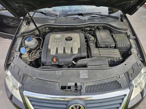 Brown Volkswagen Passat 2006 in Telschi, with an engine capacity of 1.97 L and mileage of 295 thousand km for 2200 €, photo 14 on AUTOMOTO.COM.LV