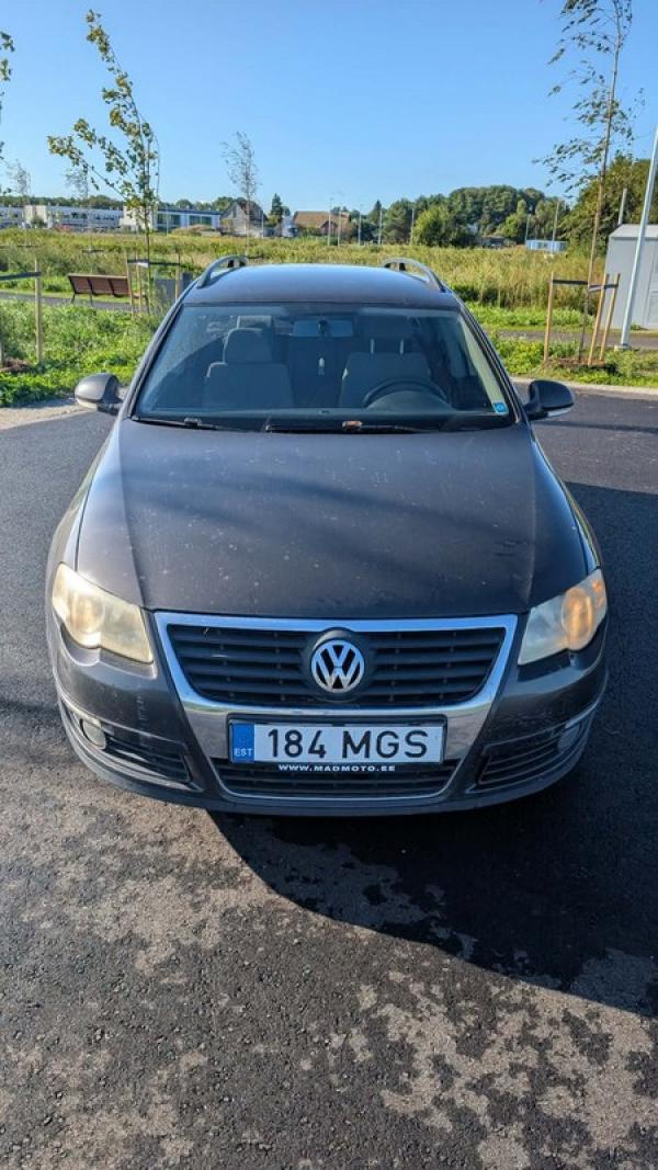 Volkswagen Passat 2006 in Tallinn on AUTOMOTO.COM.LV Brown Volkswagen Passat 2006 in Tallinn, with an engine capacity of 2.00 L and mileage of 340 thousand km for 999 €, photo 9 on AUTOMOTO.COM.LV