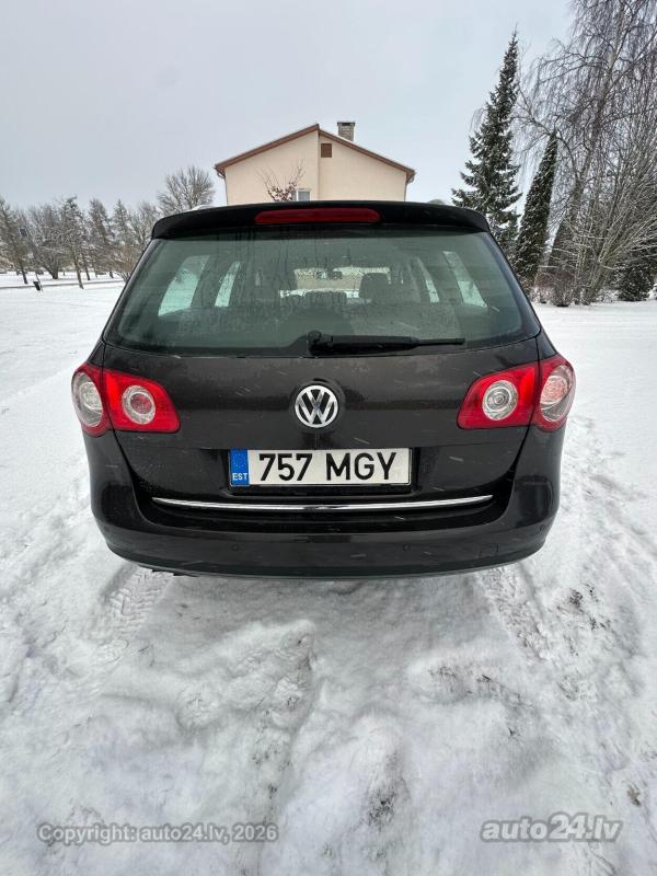 Brown Volkswagen Passat 2007 in Tallinn, with an engine capacity of 2.00 L and mileage of 244 thousand km for 2650 €, photo 2 on AUTOMOTO.COM.LV