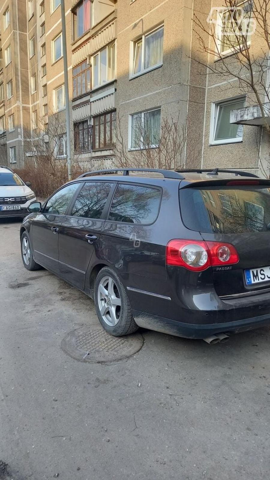 Brūns Volkswagen Passat 2007 Viļņa, ar dzinēja tilpumu 2.00 L un nobraukumu 400 tūkst. km par 2000 €, foto 3 vietnē AUTOMOTO.COM.LV