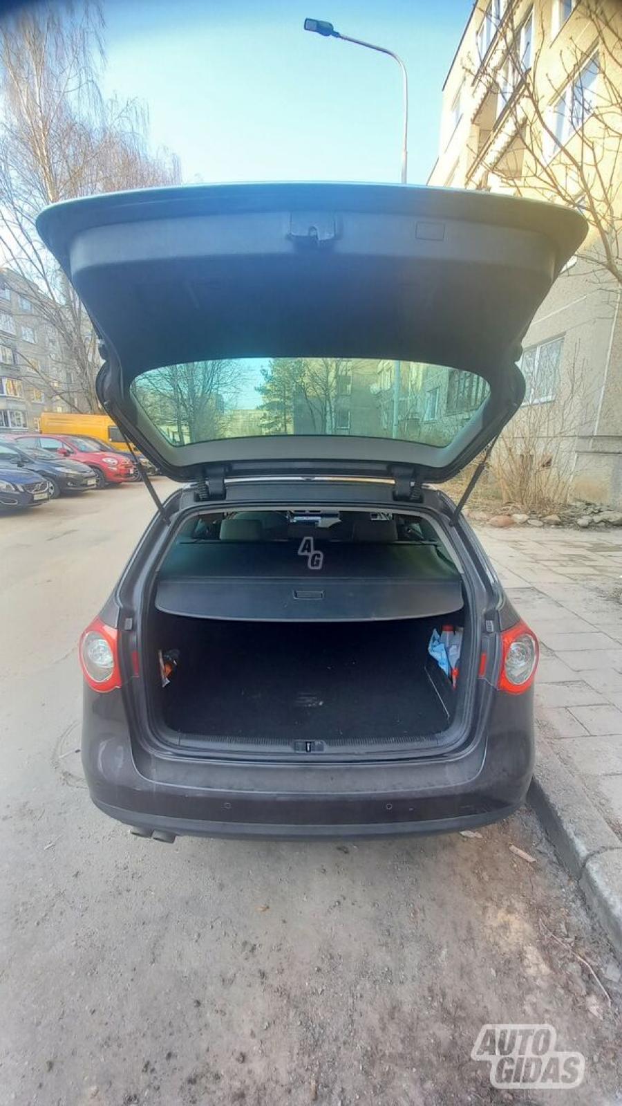 Brūns Volkswagen Passat 2007 Viļņa, ar dzinēja tilpumu 2.00 L un nobraukumu 400 tūkst. km par 2000 €, foto 8 vietnē AUTOMOTO.COM.LV