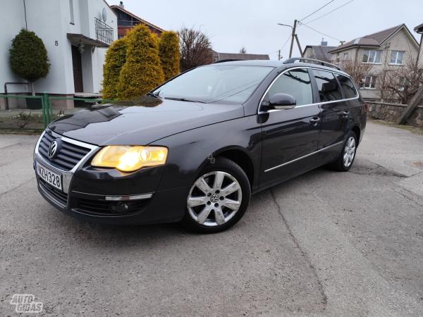 Brown Volkswagen Passat 2007 in Kretinga, with an engine capacity of 2.00 L and mileage of 370 thousand km for 2380 €, photo 1 on AUTOMOTO.COM.LV