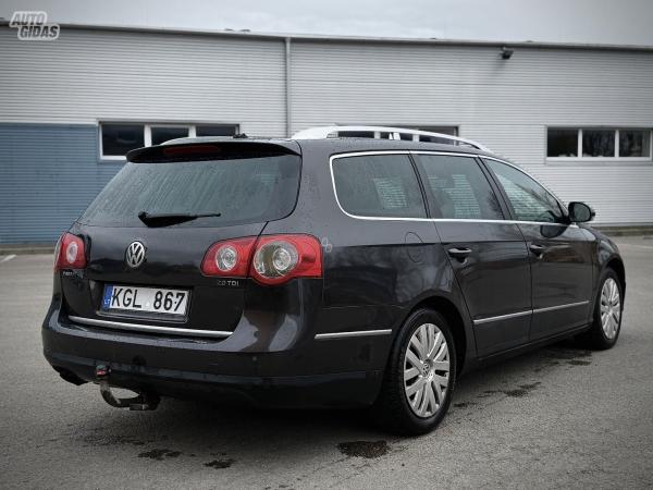 Brown Volkswagen Passat 2007 in Siauliai, with an engine capacity of 2.00 L and mileage of 364 thousand km for 1499 €, photo 4 on AUTOMOTO.COM.LV
