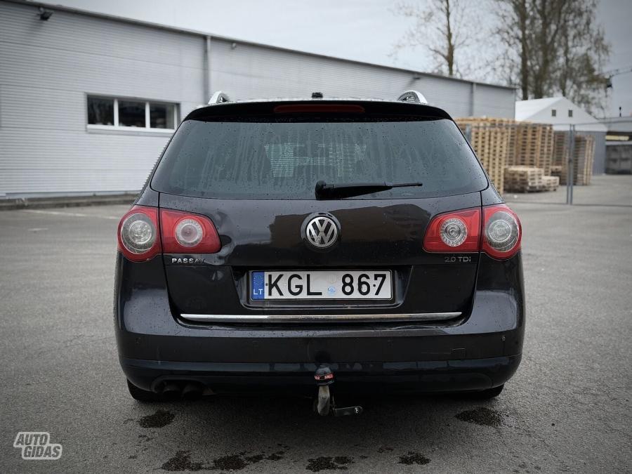 Brown Volkswagen Passat 2007 in Siauliai, with an engine capacity of 2.00 L and mileage of 364 thousand km for 1499 €, photo 6 on AUTOMOTO.COM.LV