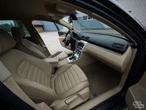 Brown Volkswagen Passat 2007 in Siauliai, with an engine capacity of 2.00 L and mileage of 364 thousand km for 1499 €, photo 11 on AUTOMOTO.COM.LV