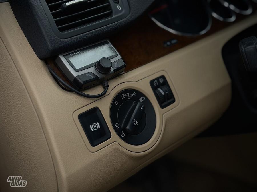 Brown Volkswagen Passat 2007 in Siauliai, with an engine capacity of 2.00 L and mileage of 364 thousand km for 1499 €, photo 22 on AUTOMOTO.COM.LV