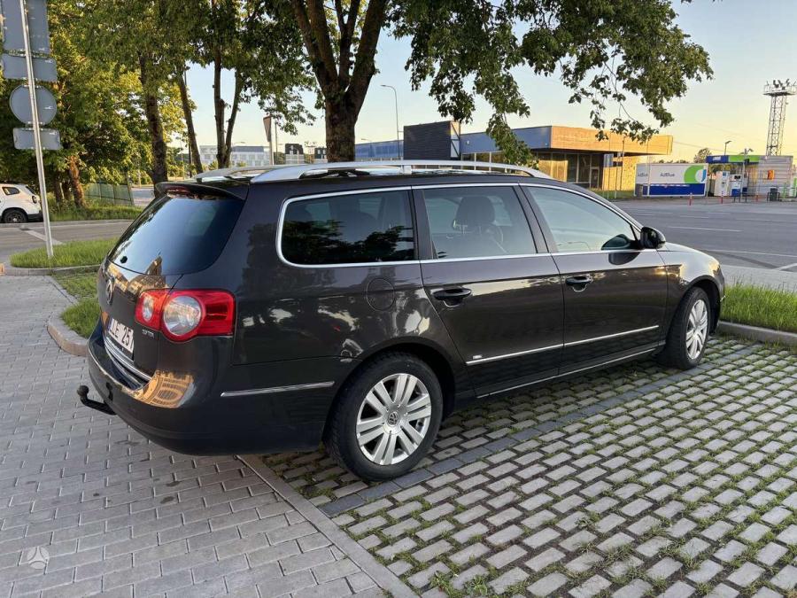 Brūns Volkswagen Passat 2007 Kauņa, ar dzinēja tilpumu 1.97 L un nobraukumu 365 tūkst. km par 1800 €, foto 3 vietnē AUTOMOTO.COM.LV