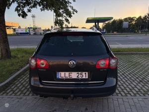 Brūns Volkswagen Passat 2007 Kauņa, ar dzinēja tilpumu 1.97 L un nobraukumu 365 tūkst. km par 1800 €, foto 5 vietnē AUTOMOTO.COM.LV