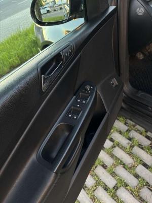 Brūns Volkswagen Passat 2007 Kauņa, ar dzinēja tilpumu 1.97 L un nobraukumu 365 tūkst. km par 1800 €, foto 15 vietnē AUTOMOTO.COM.LV