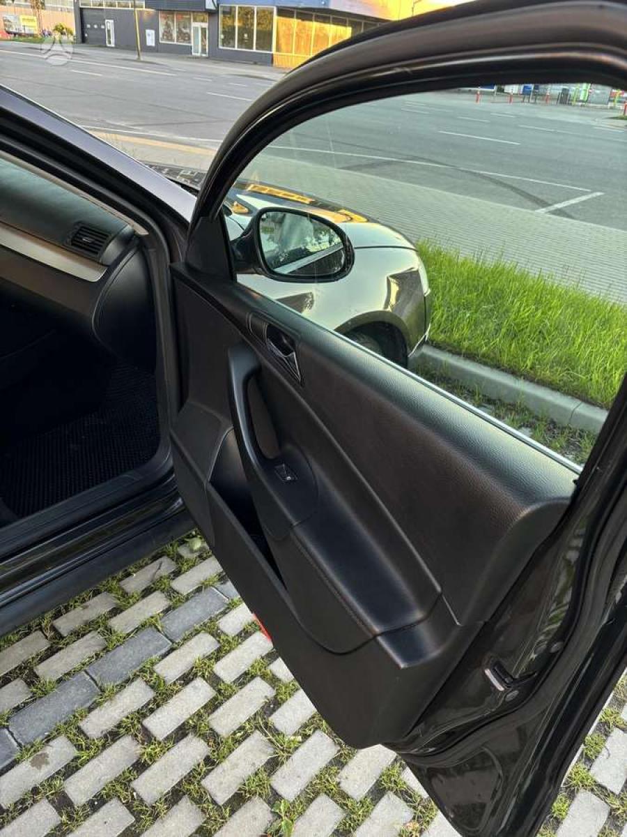 Brūns Volkswagen Passat 2007 Kauņa, ar dzinēja tilpumu 1.97 L un nobraukumu 365 tūkst. km par 1800 €, foto 16 vietnē AUTOMOTO.COM.LV
