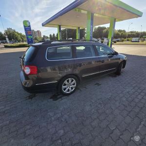Brown Volkswagen Passat 2007 in Klaipeda, with an engine capacity of 2.00 L and mileage of 292 thousand km for 800 €, photo 4 on AUTOMOTO.COM.LV