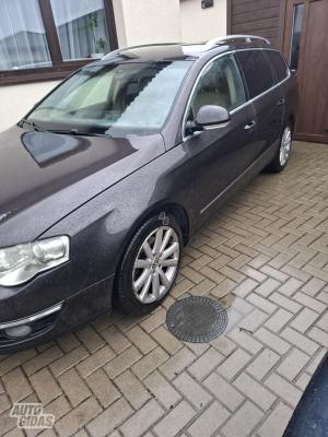 Brown Volkswagen Passat 2007 in Klaipeda, with an engine capacity of 2.00 L and mileage of 253 thousand km for 2150 €, photo  on AUTOMOTO.COM.LV