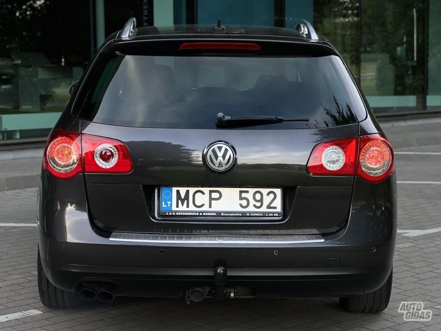 Brown Volkswagen Passat 2007 in Kaunas, with an engine capacity of 2.00 L and mileage of 297 thousand km for 2350 €, photo 3 on AUTOMOTO.COM.LV