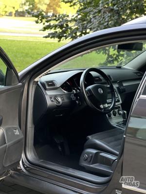 Brown Volkswagen Passat 2007 in Kaunas, with an engine capacity of 2.00 L and mileage of 297 thousand km for 2350 €, photo 21 on AUTOMOTO.COM.LV