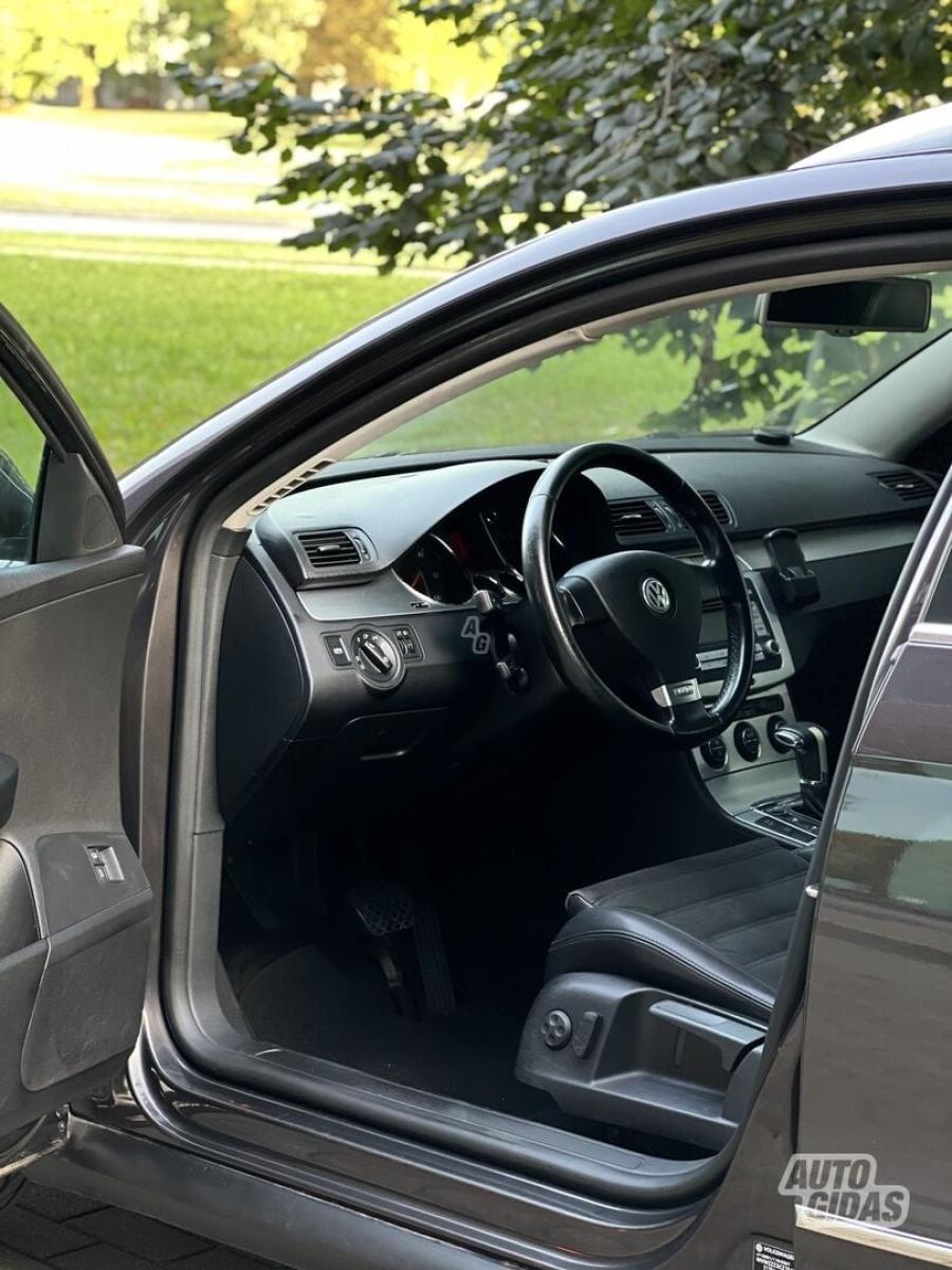 Brown Volkswagen Passat 2007 in Kaunas, with an engine capacity of 2.00 L and mileage of 297 thousand km for 2350 €, photo 21 on AUTOMOTO.COM.LV