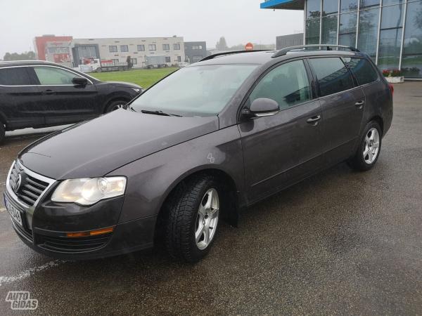 Volkswagen Passat 2007 Šauļi vietnē Brūns Volkswagen Passat 2007 Šauļi, ar dzinēja tilpumu 1.90 L un nobraukumu 391 tūkst. km par 2000 €, foto 3 vietnē AUTOMOTO.COM.LV