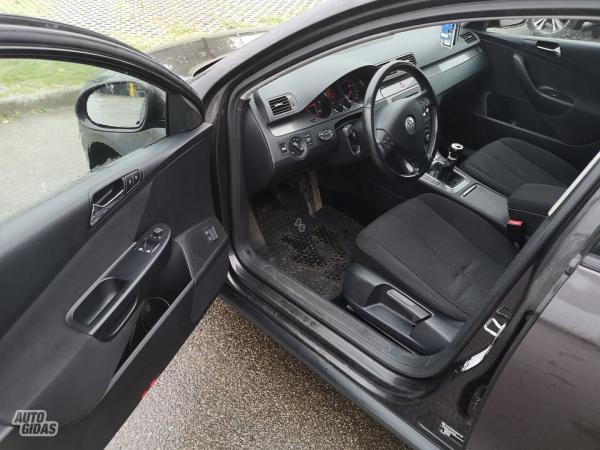 Volkswagen Passat 2007 Šauļi vietnē Brūns Volkswagen Passat 2007 Šauļi, ar dzinēja tilpumu 1.90 L un nobraukumu 391 tūkst. km par 2000 €, foto 9 vietnē AUTOMOTO.COM.LV