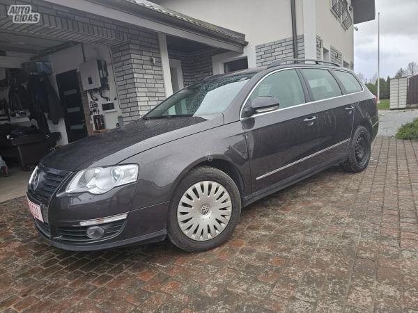 Brown Volkswagen Passat 2008 in Kaunas, with an engine capacity of 2.00 L and mileage of 257 thousand km for 2400 €, photo 7 on AUTOMOTO.COM.LV