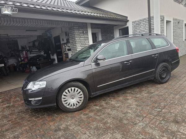 Brown Volkswagen Passat 2008 in Kaunas, with an engine capacity of 2.00 L and mileage of 257 thousand km for 2400 €, photo 9 on AUTOMOTO.COM.LV